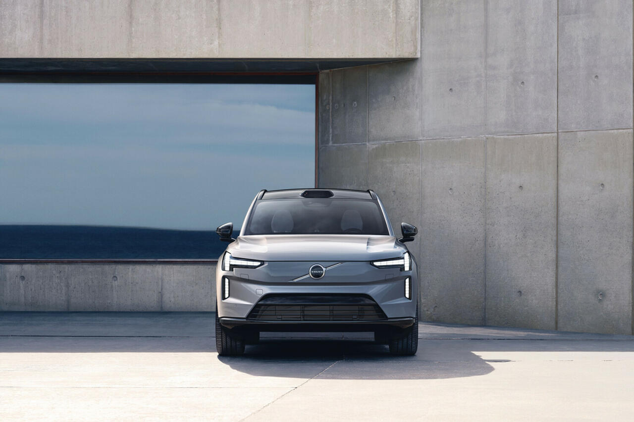 Volvo отказалась снизить цены на машины вслед за Tesla