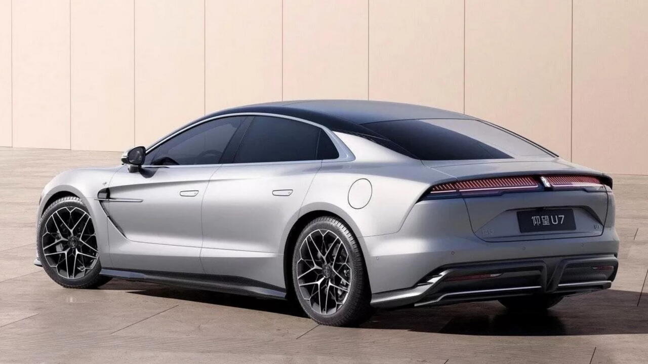 BYD раскрыл внешность 1000-сильного суперседана Yangwang U7 - ФОТО