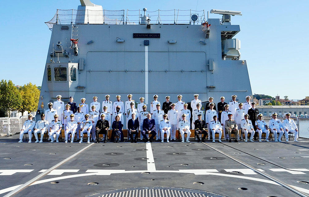 Делегация ВМС Азербайджана принимает участие в международной выставке SEAFUTURE 2025 - ФОТО