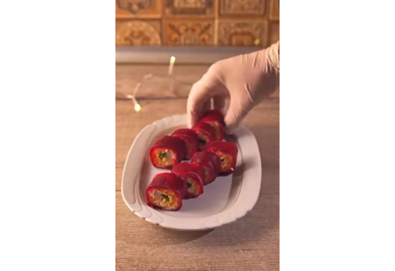 Осман Чо показал, как приготовить «шубу» в виде роллов - ВИДЕО